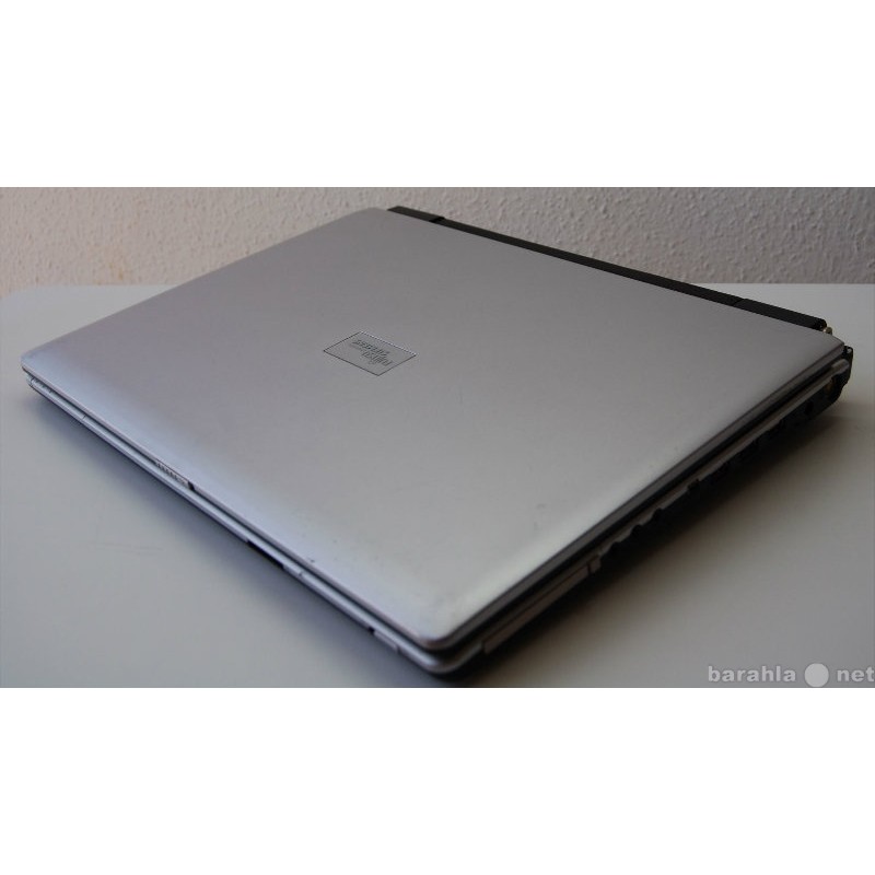 FUJITSU AMILO M1424 sous windows XP - N°110503 - GRADE B